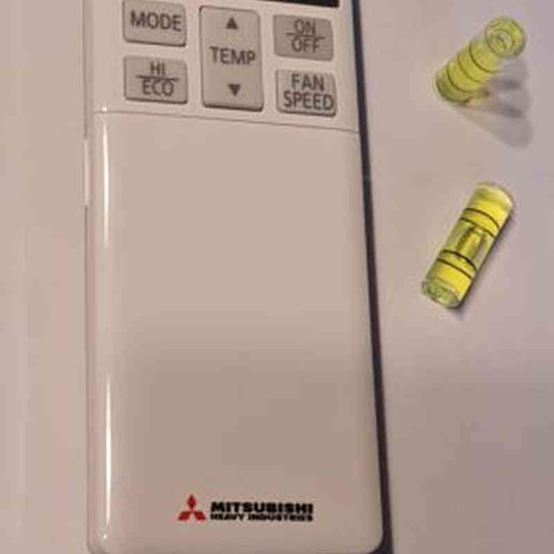 Mitsubishi Heavy Fernbedienung+Wandhalter+Batterien+Schrauben ...